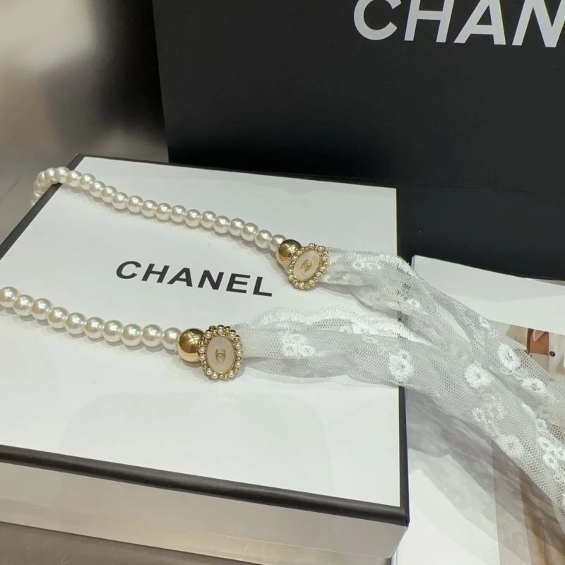 Low-cost Chanel Hair Hoop