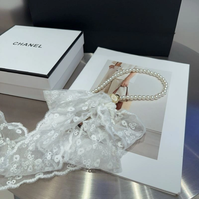 Low-cost Chanel Hair Hoop