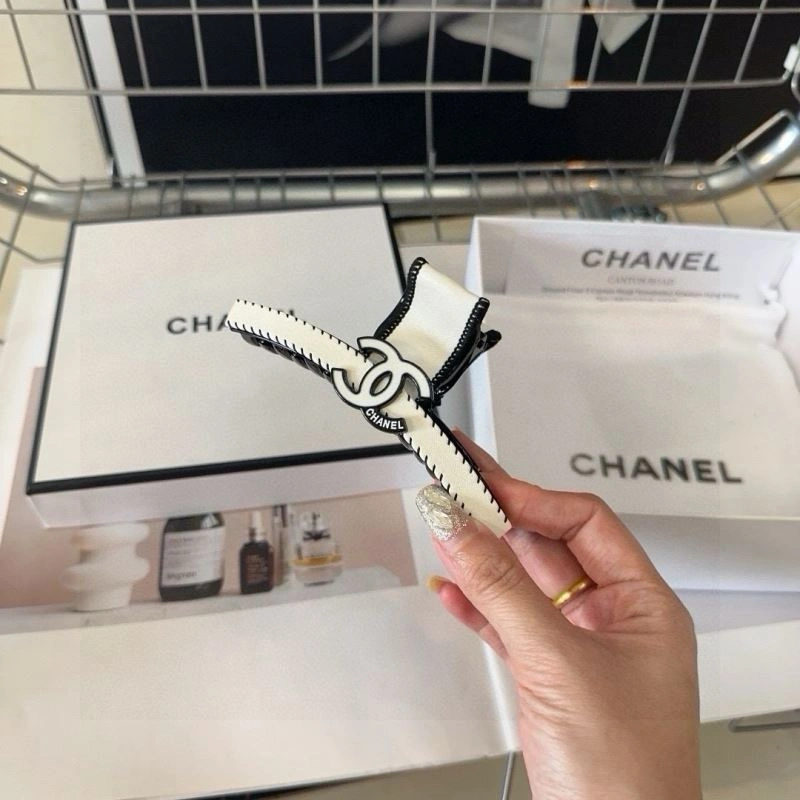 High fidelity Chanel Hair Hoop