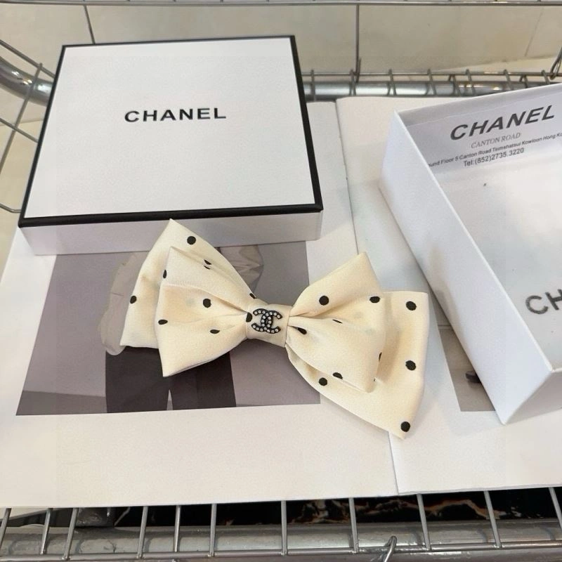 Low-cost Chanel Hair Hoop