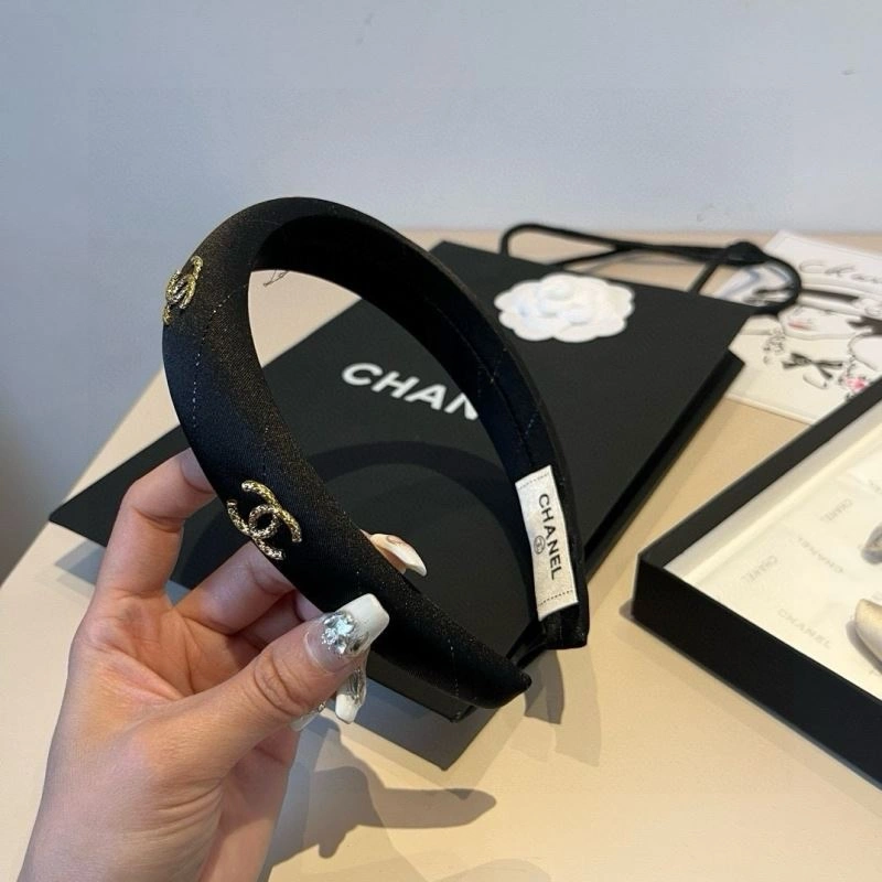 Low-cost Chanel Hair Hoop