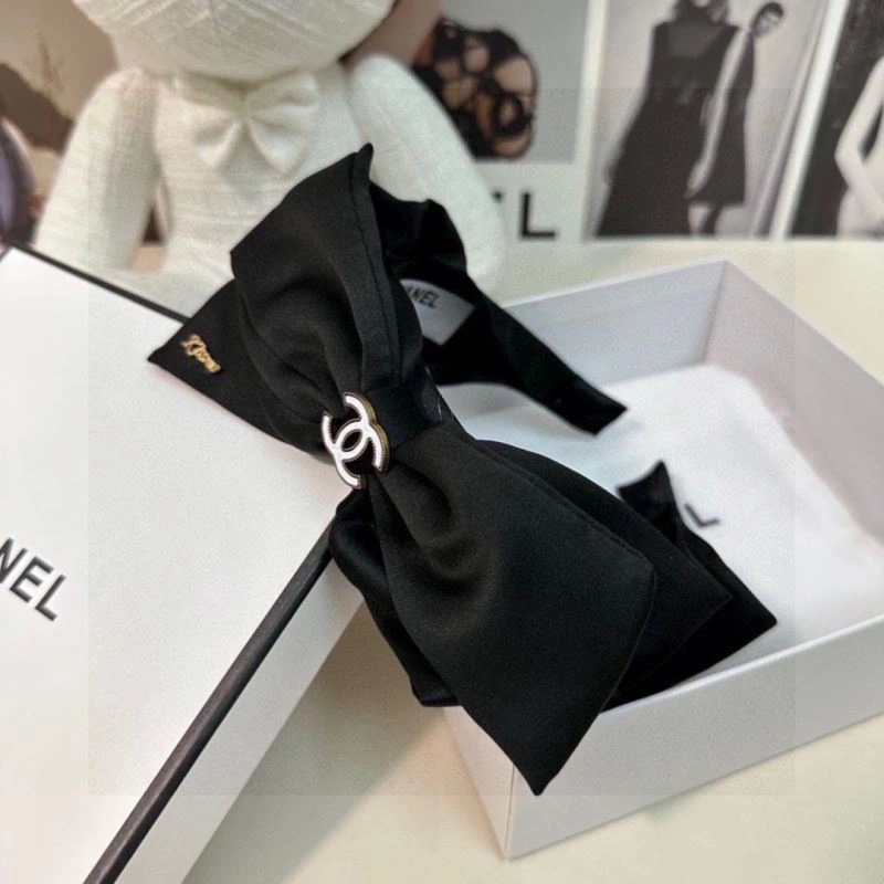 Top match Chanel Hair Hoop