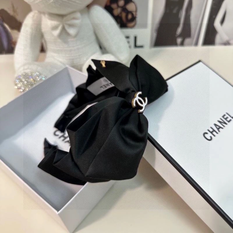 Top match Chanel Hair Hoop
