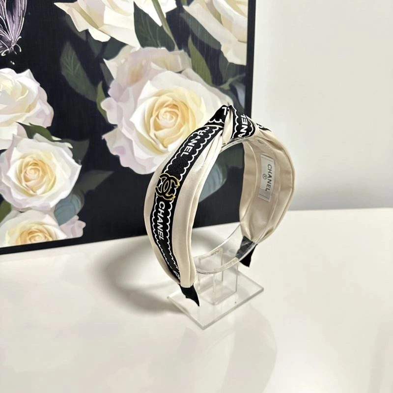 Low-cost Chanel Hair Hoop