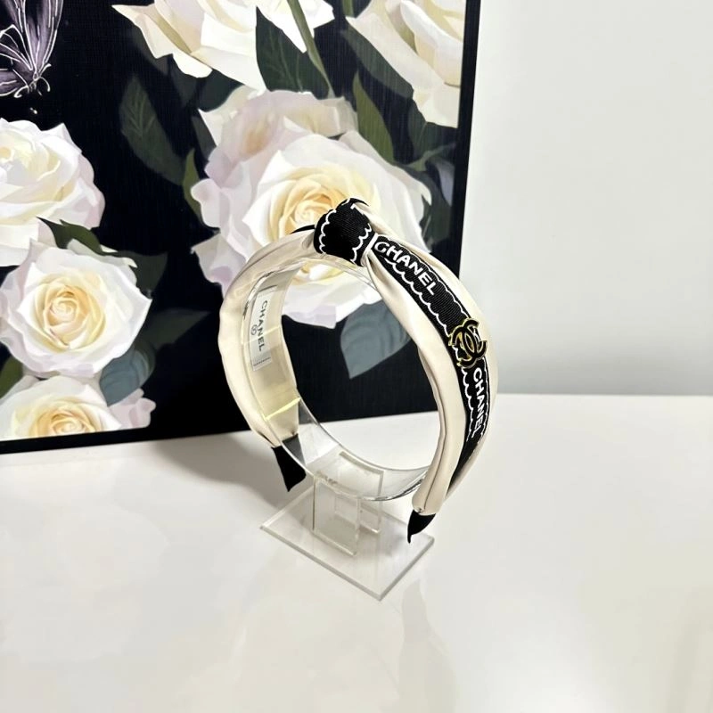 Low-cost Chanel Hair Hoop