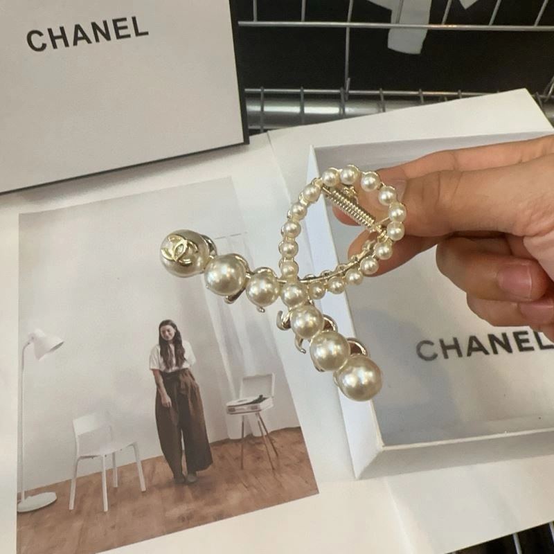 Value-priced Chanel Hair Hoop