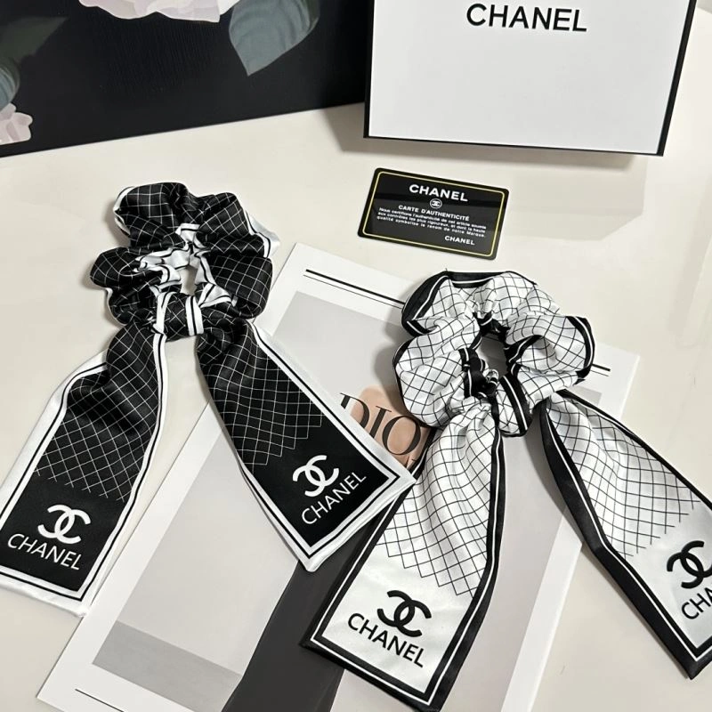 Low-cost Chanel Hair Hoop