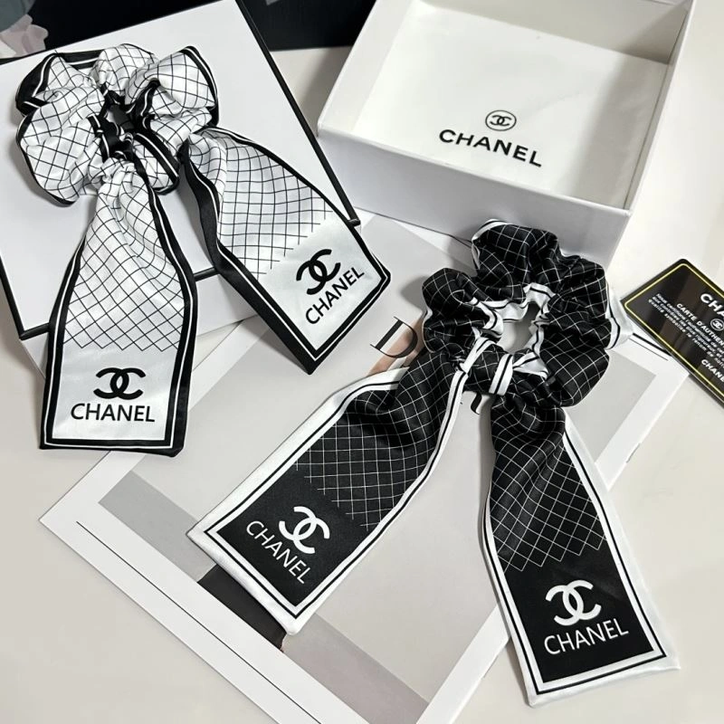 Low-cost Chanel Hair Hoop