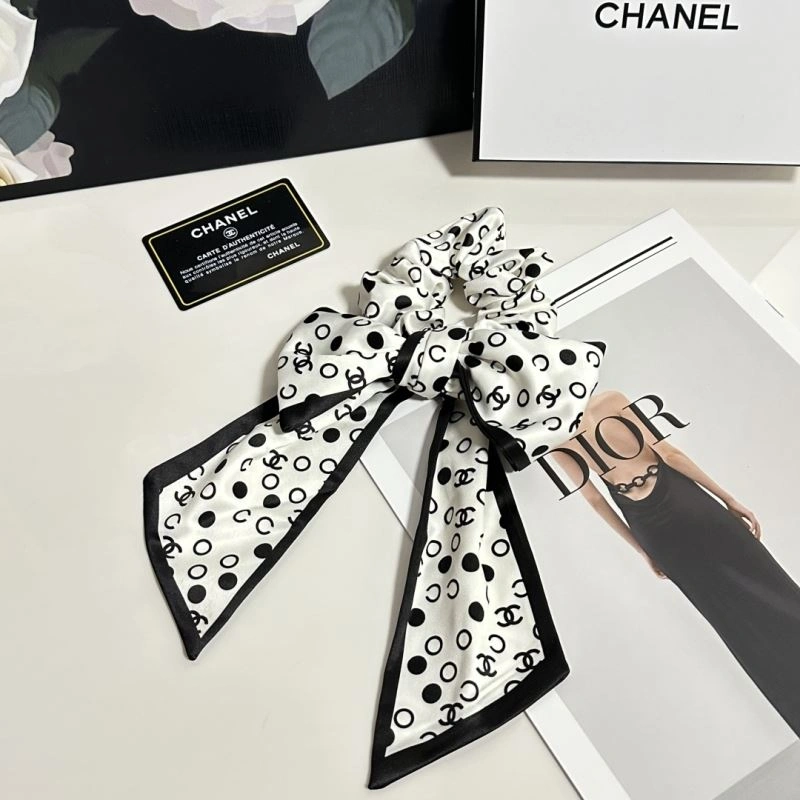 Low-cost Chanel Hair Hoop