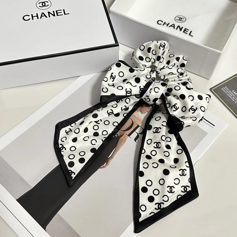 Low-cost Chanel Hair Hoop