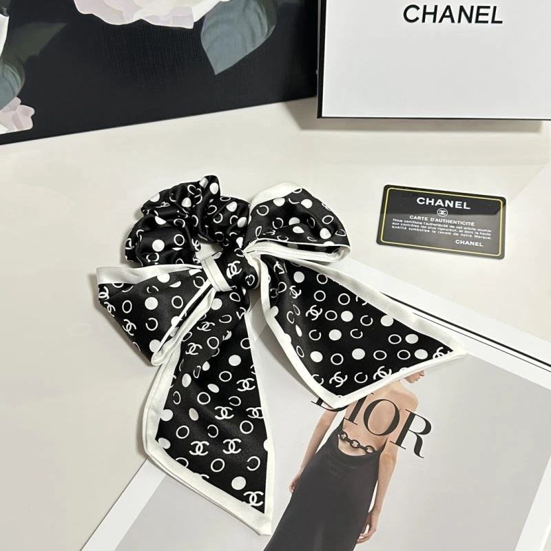 Low-cost Chanel Hair Hoop
