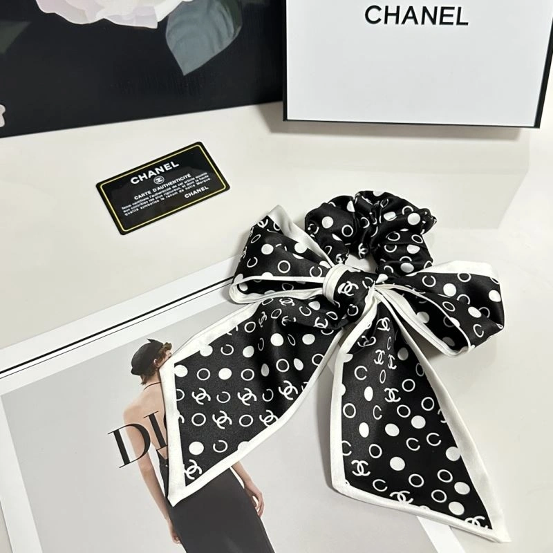 Low-cost Chanel Hair Hoop
