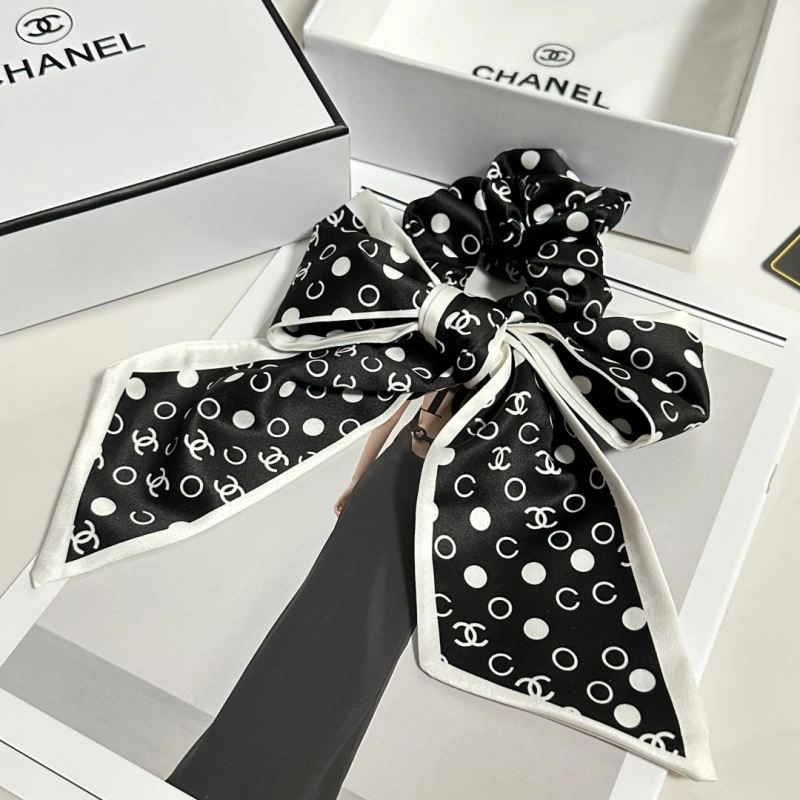 Low-cost Chanel Hair Hoop
