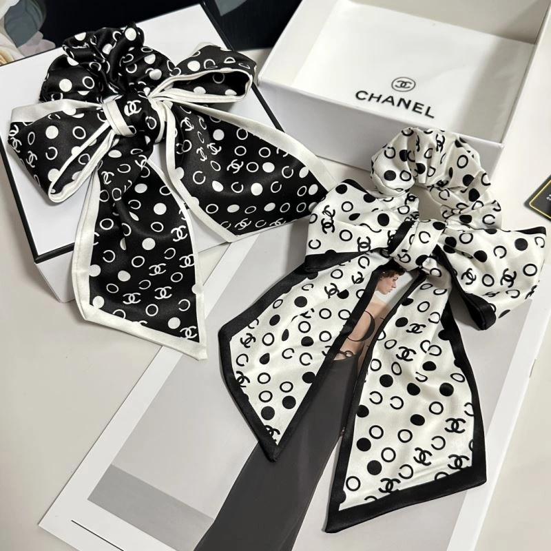 Low-cost Chanel Hair Hoop