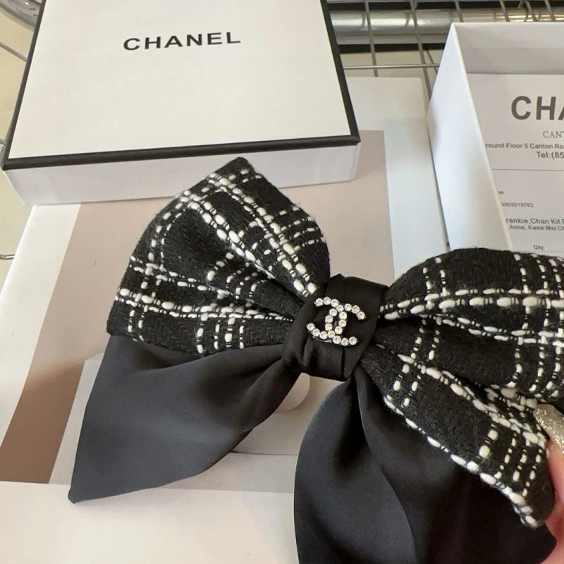 Low-cost Chanel Hair Hoop