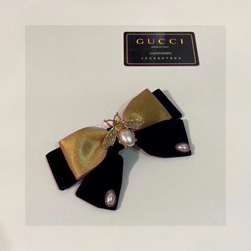 Low-cost Chanel Hair Hoop