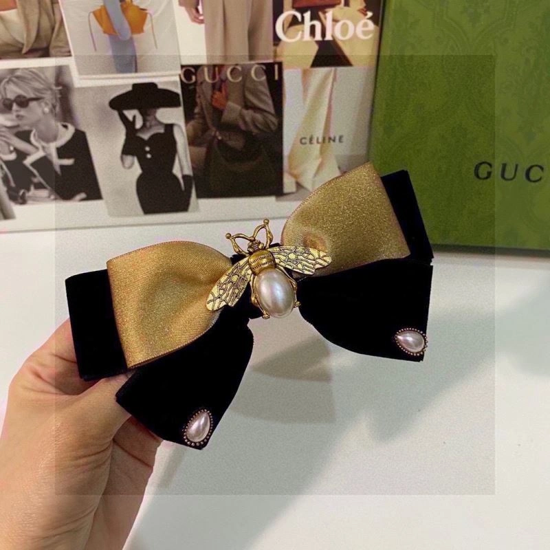 Low-cost Chanel Hair Hoop