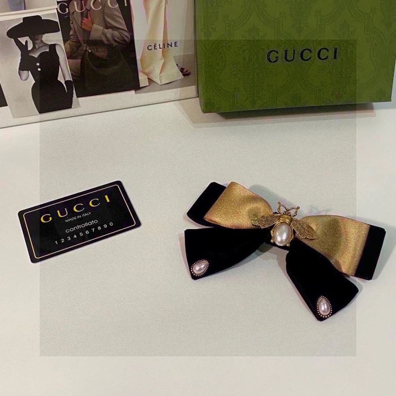Low-cost Chanel Hair Hoop