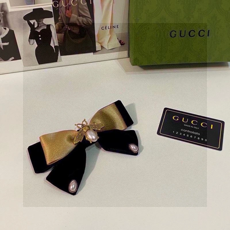 Low-cost Chanel Hair Hoop