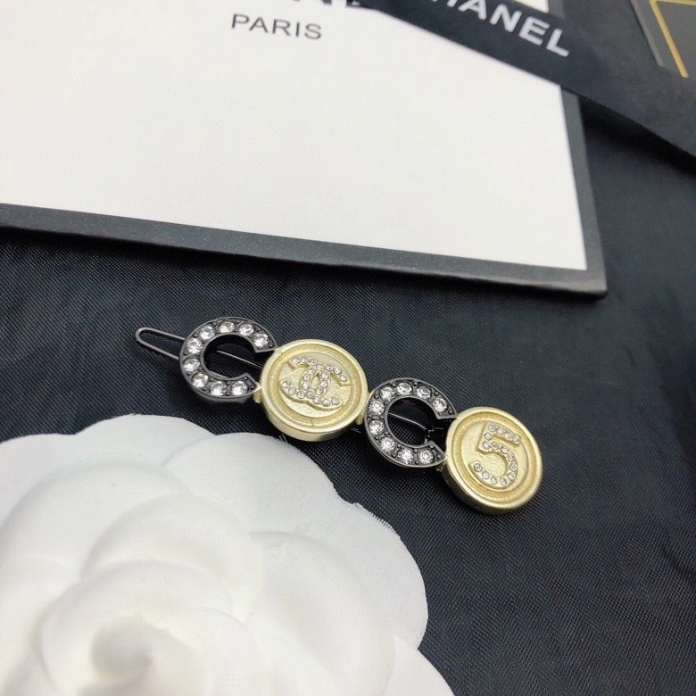 Top mirror Chanel Hairpins