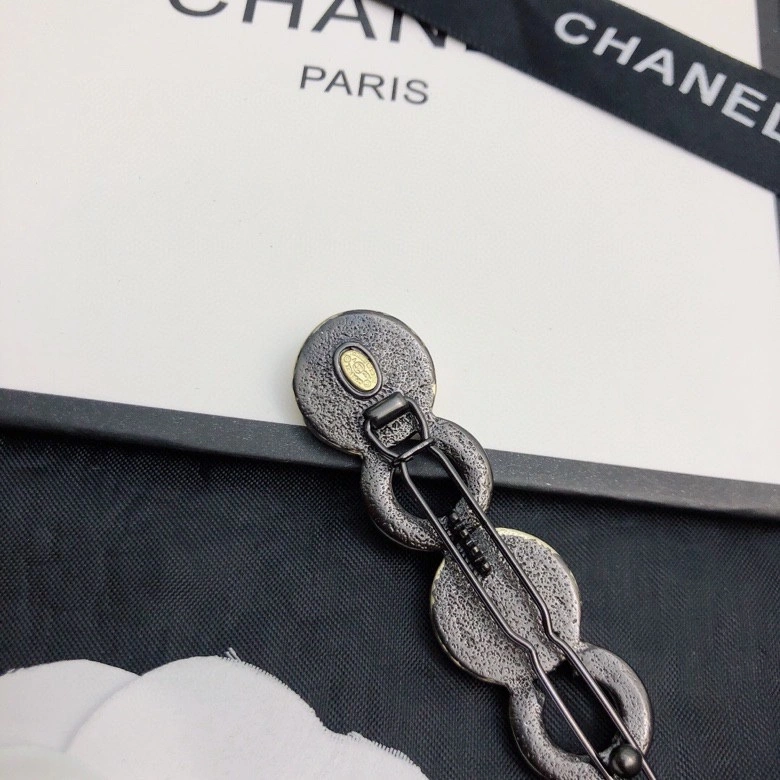 Top mirror Chanel Hairpins