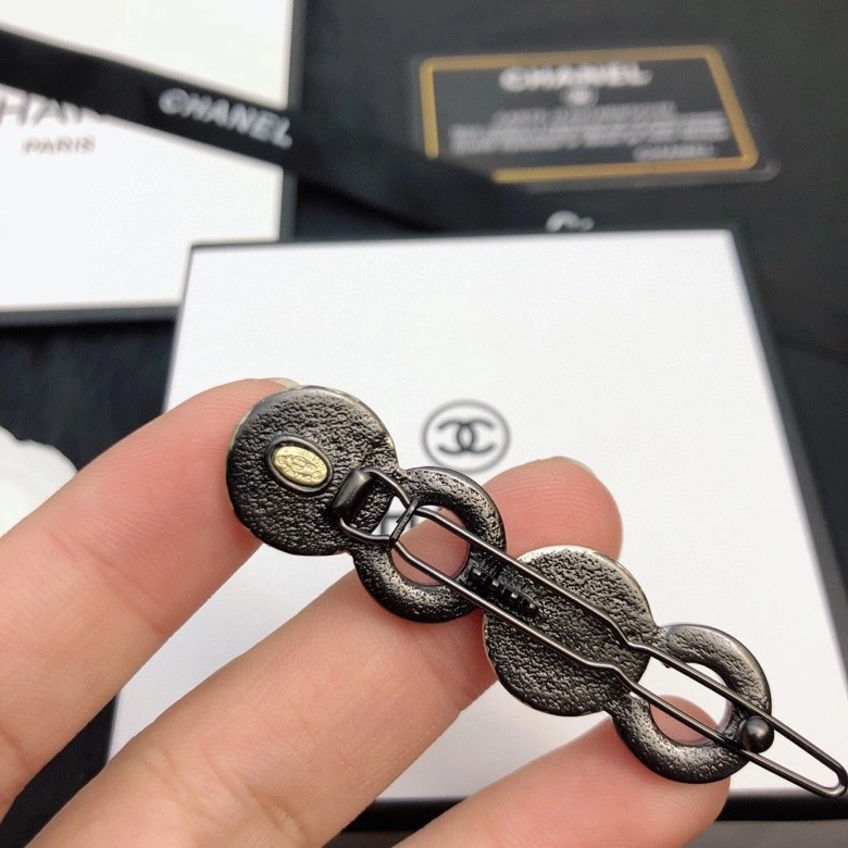 Top mirror Chanel Hairpins