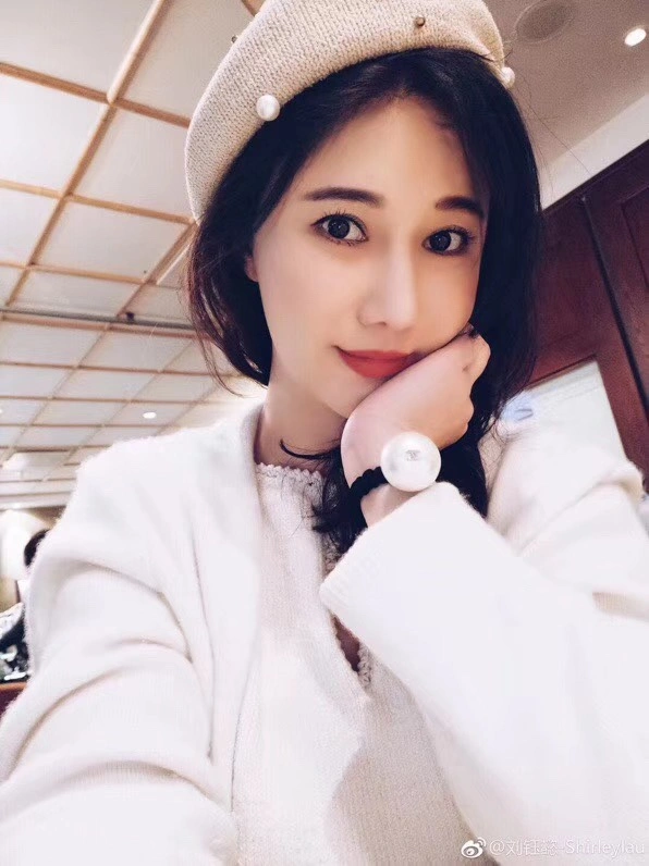 Official Chanel Hairpins