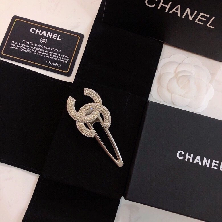 Top match Chanel Hairpins