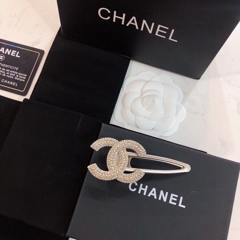 Top match Chanel Hairpins