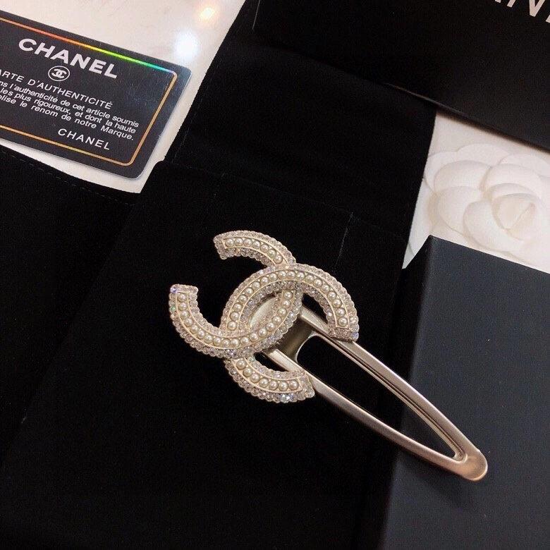 Top match Chanel Hairpins