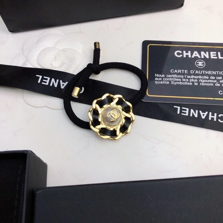 Top mirror Chanel Hairpins