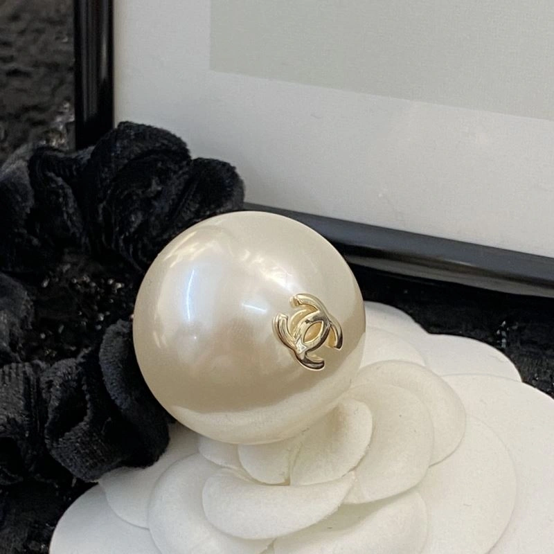 Brand-original Chanel Hairpins