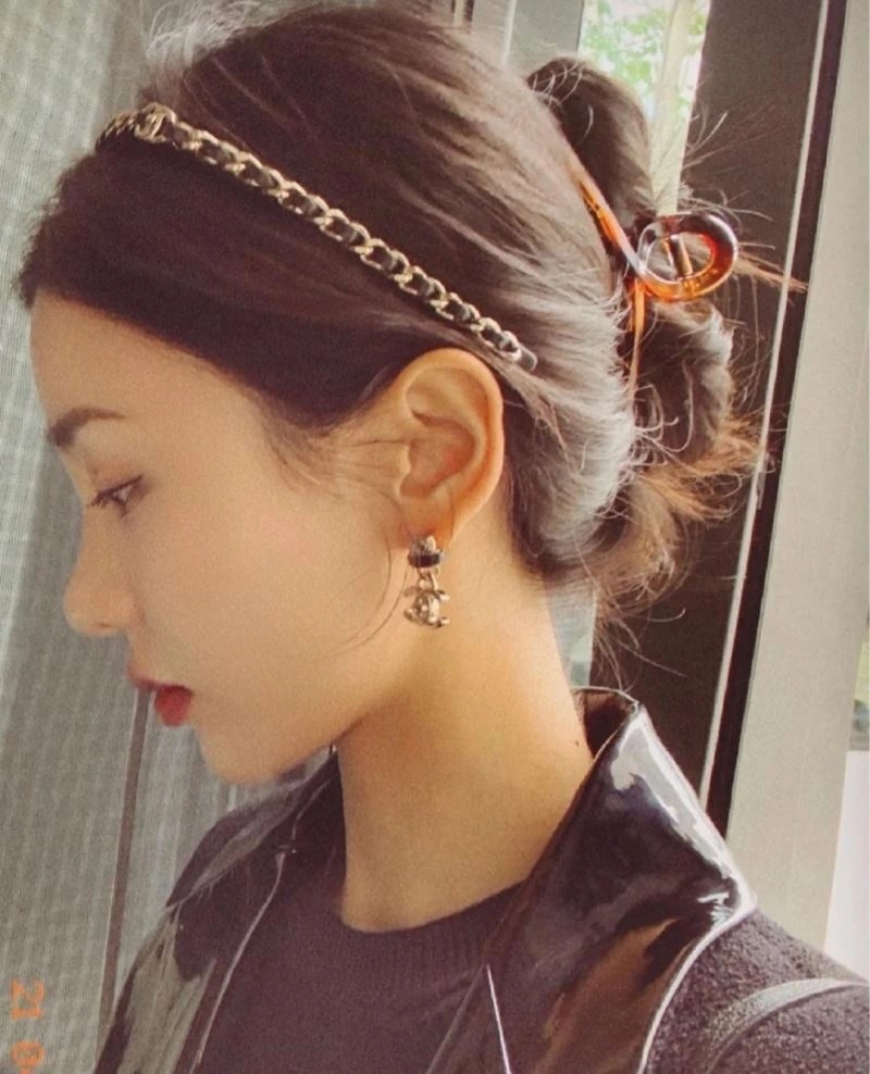 Brand-authenticated Chanel Hairpins