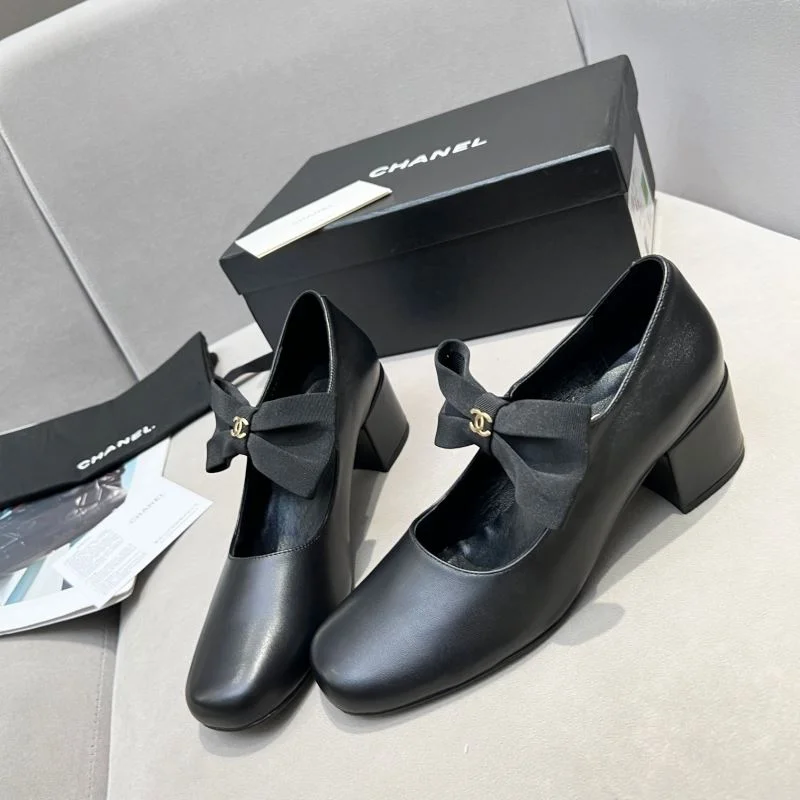 Top match Chanel Heeled Shoes