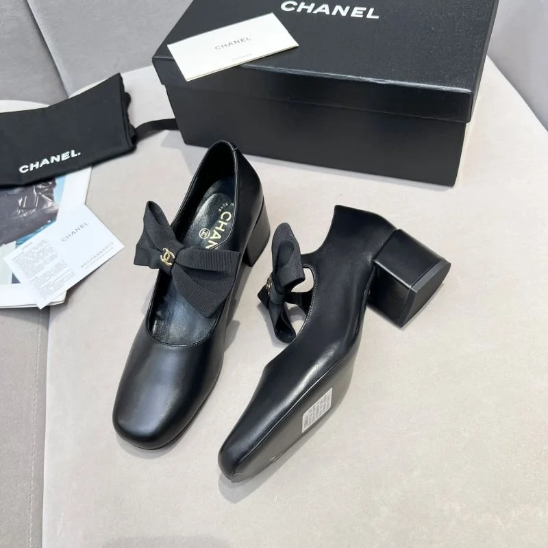 Top match Chanel Heeled Shoes