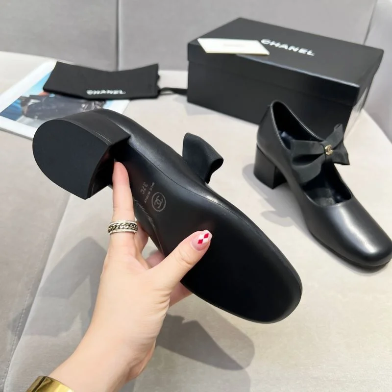 Top match Chanel Heeled Shoes