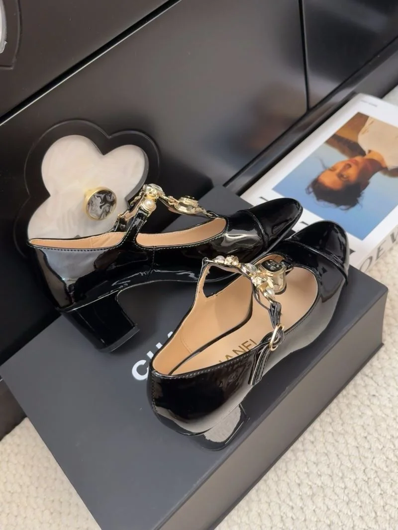 Discounted Chanel Heeled Shoes