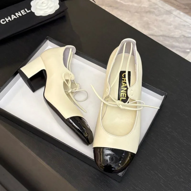 Accurate model Chanel Heeled Shoes