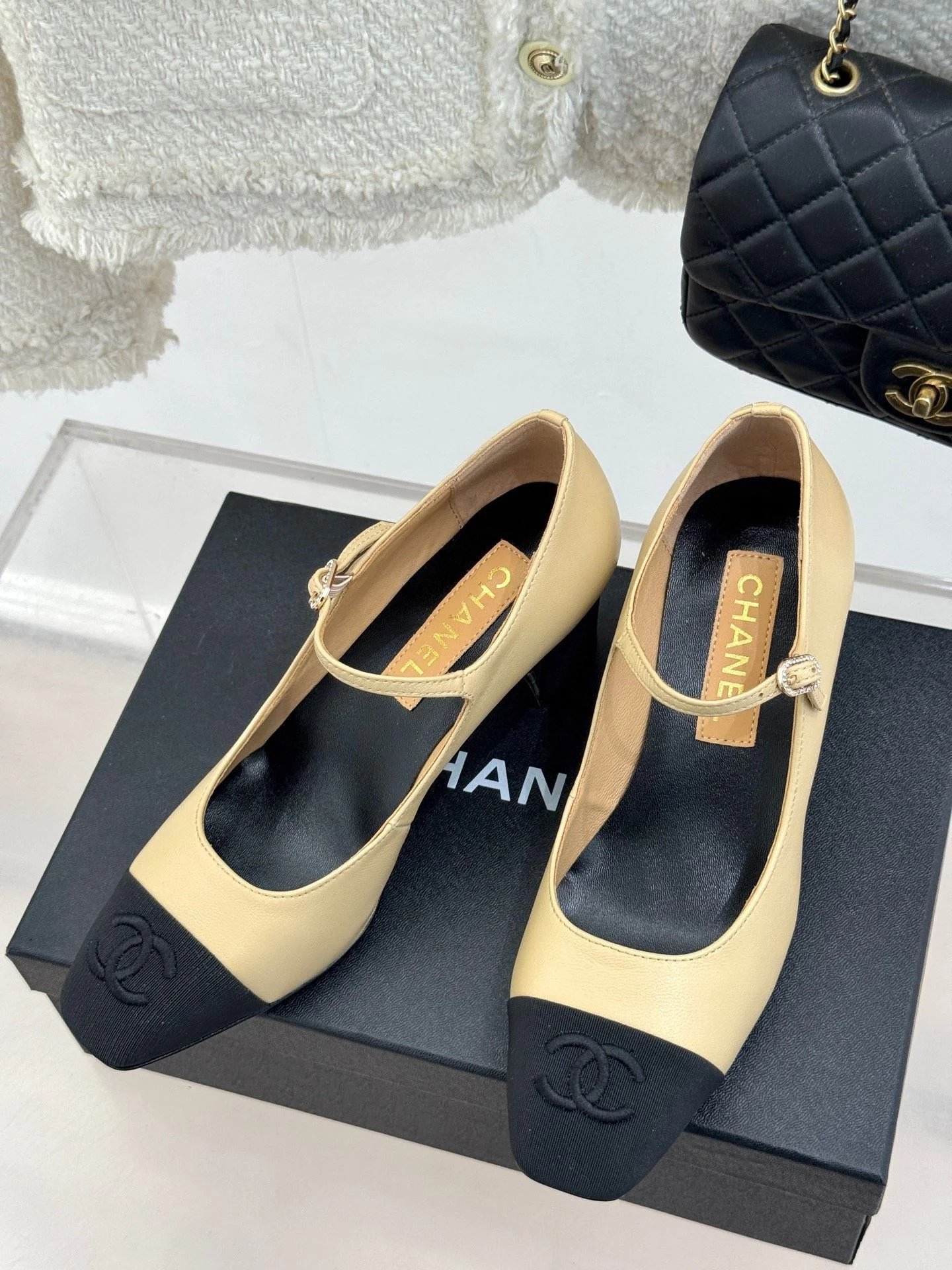 High accuracy Chanel Heeled Shoes