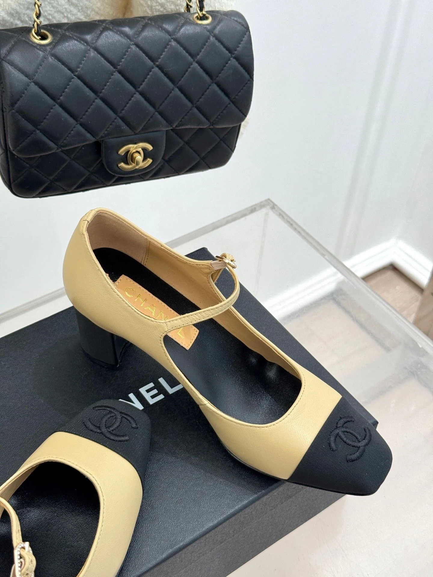 High accuracy Chanel Heeled Shoes