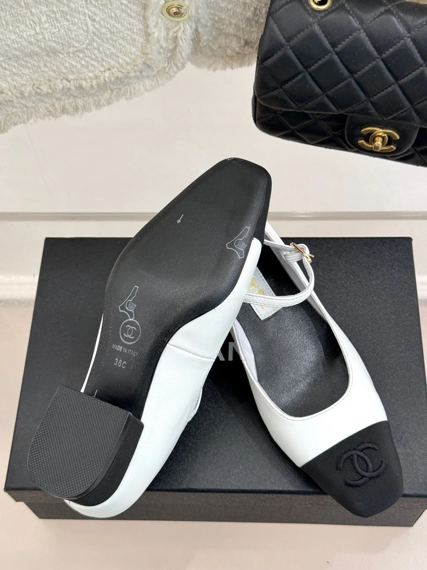 Top mirror Chanel Heeled Shoes