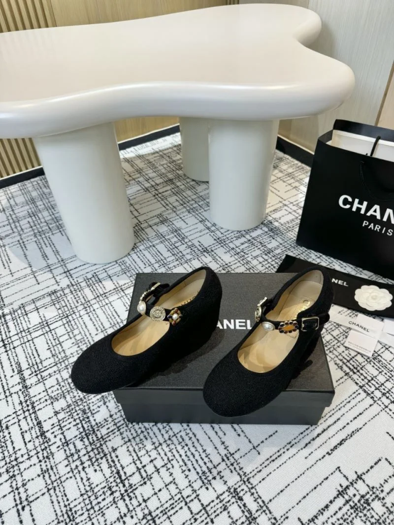Reasonably priced Chanel Heeled Shoes