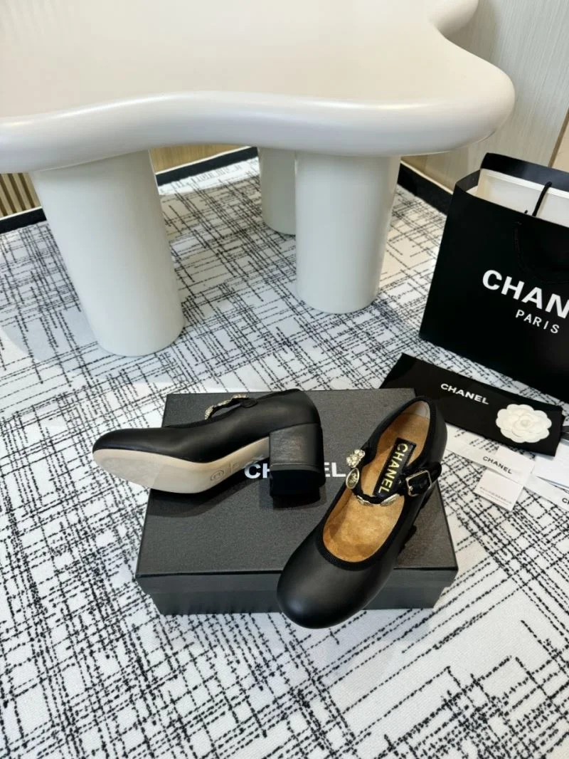 Discounted Chanel Heeled Shoes