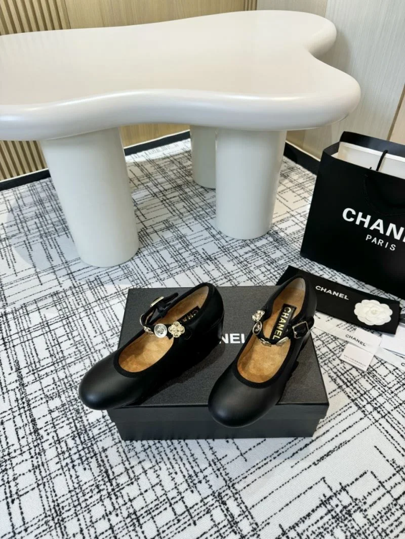 Discounted Chanel Heeled Shoes