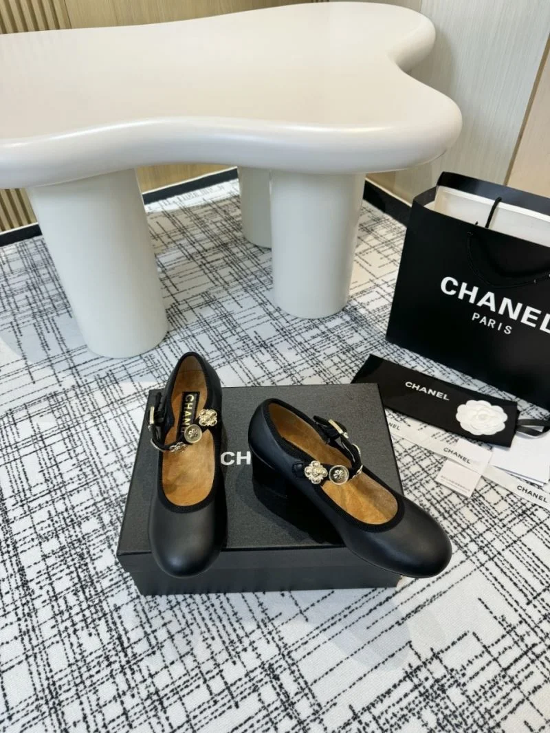 Discounted Chanel Heeled Shoes