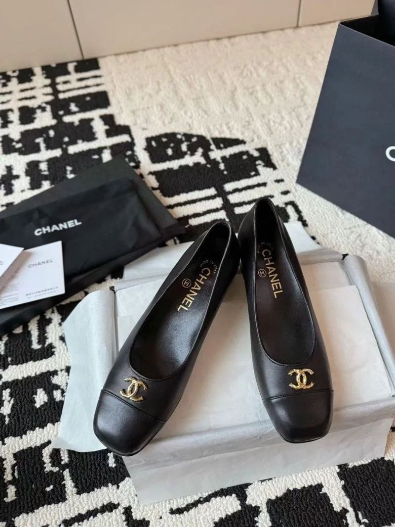 Top mirror Chanel Heeled Shoes