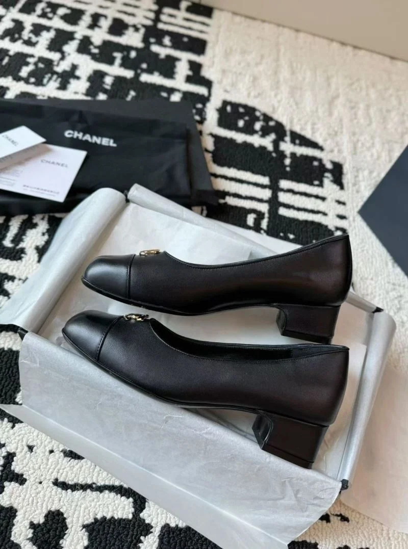 Top mirror Chanel Heeled Shoes