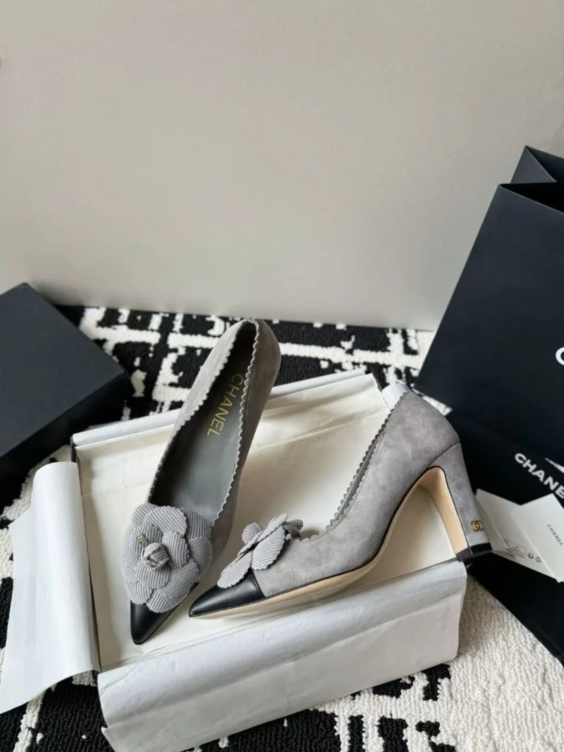 Top mirror Chanel Heeled Shoes