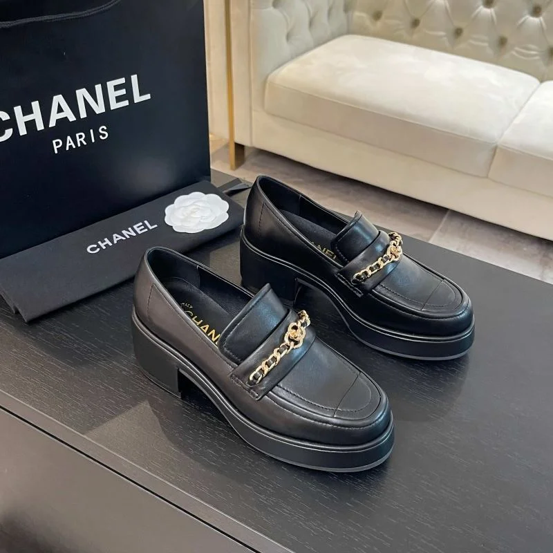 Discounted Chanel Heeled Shoes