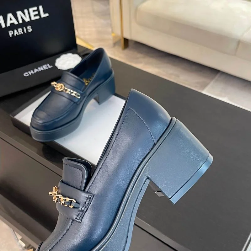 Bargain Chanel Heeled Shoes